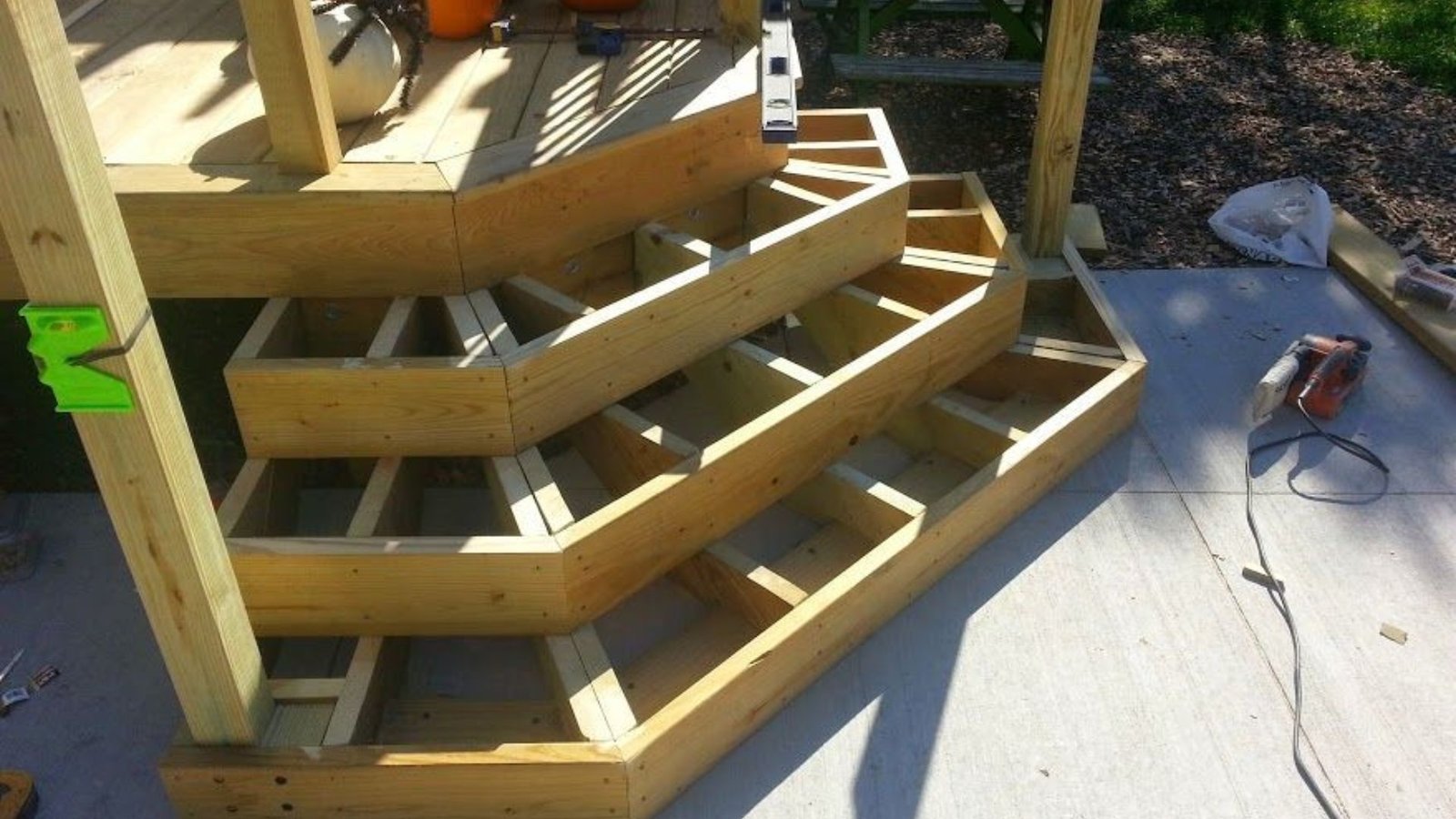 How To Build Deck Steps In New Zealand: Step-By-Step Guide With NZ ...